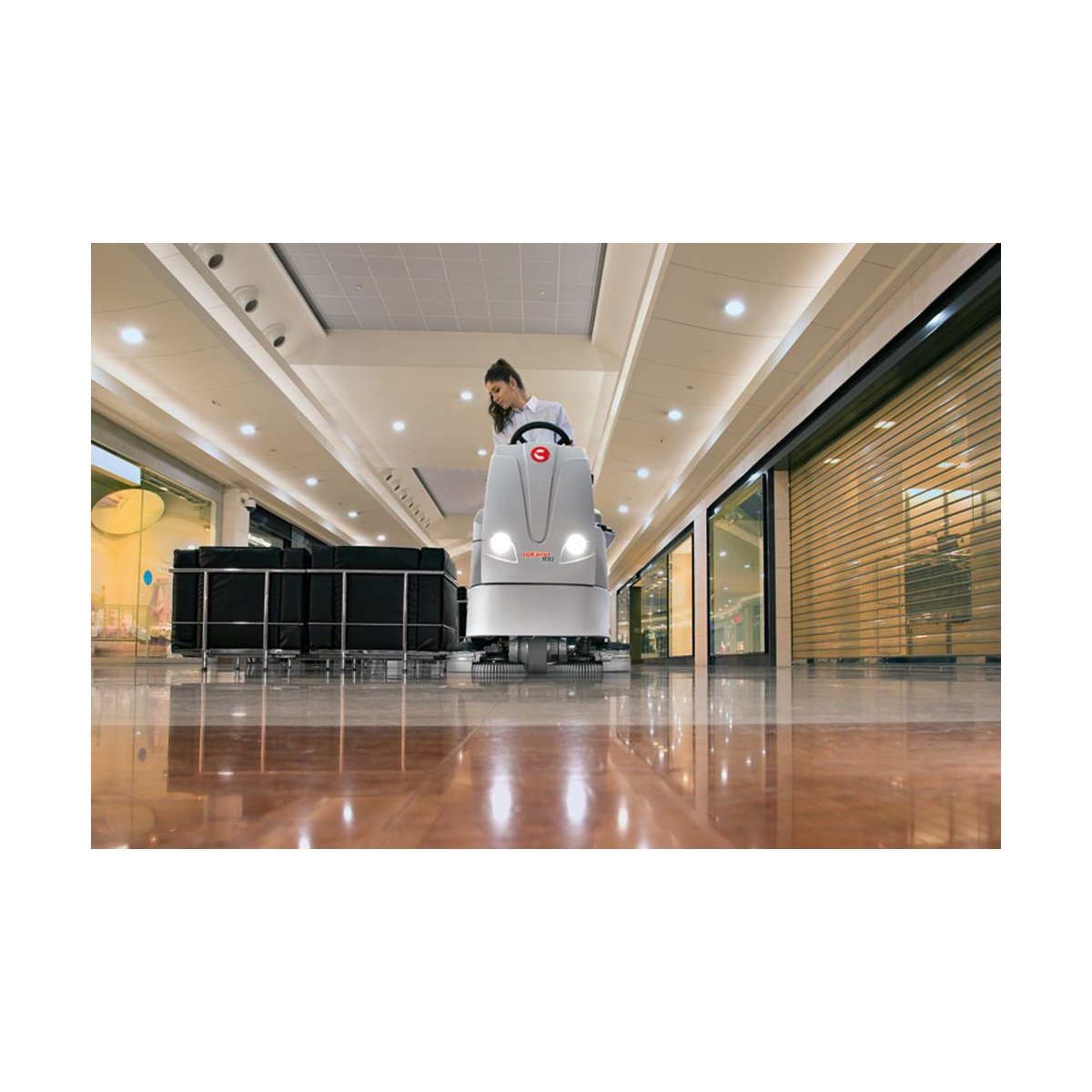 Comac Optima 100 B, zmywarka samojezdna do mycia i czyszczenia podłóg ...